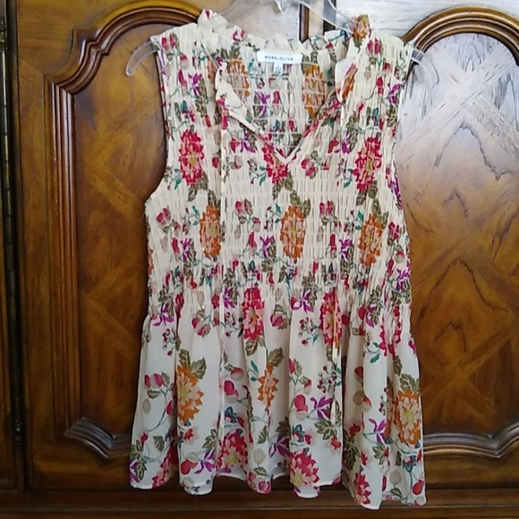 Rose & Olive | Tops | Rose Olive Sleeveless Floral Print Top Sz Large ...
